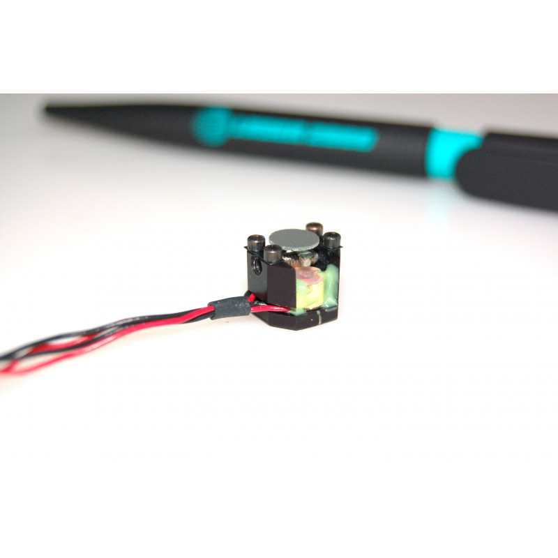 Resonant fixed frequency scanner 1D